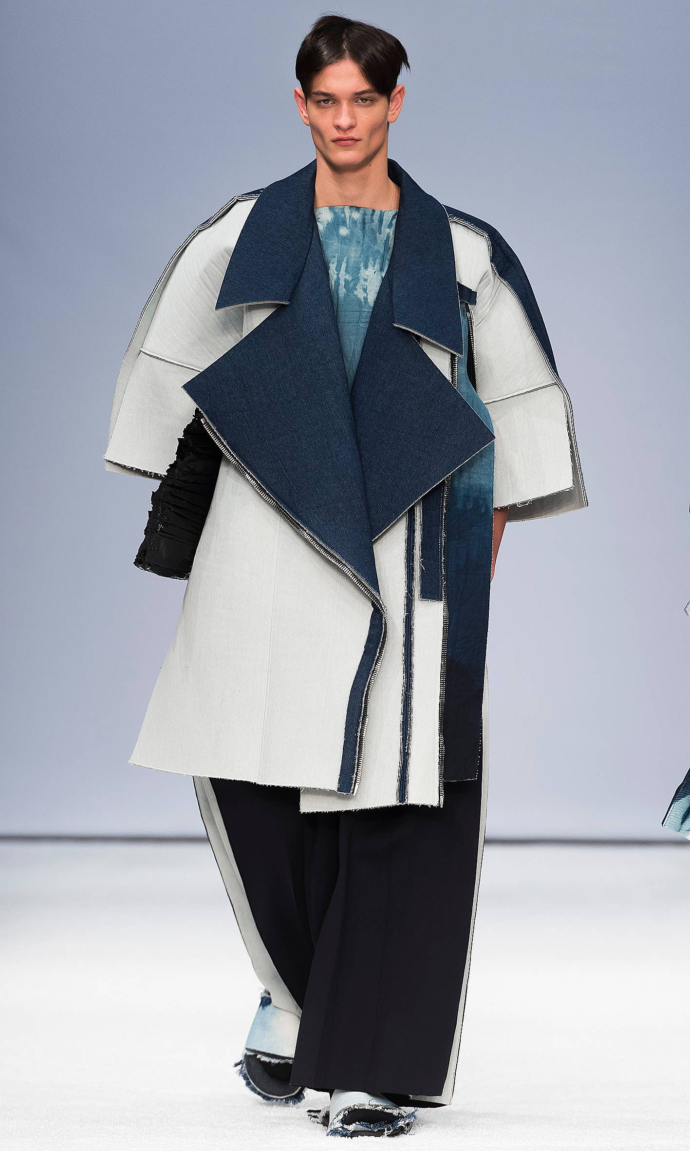 24-Year-Old Ximon Lee Becomes First U.S. Designer to Win the H&M Design ...
