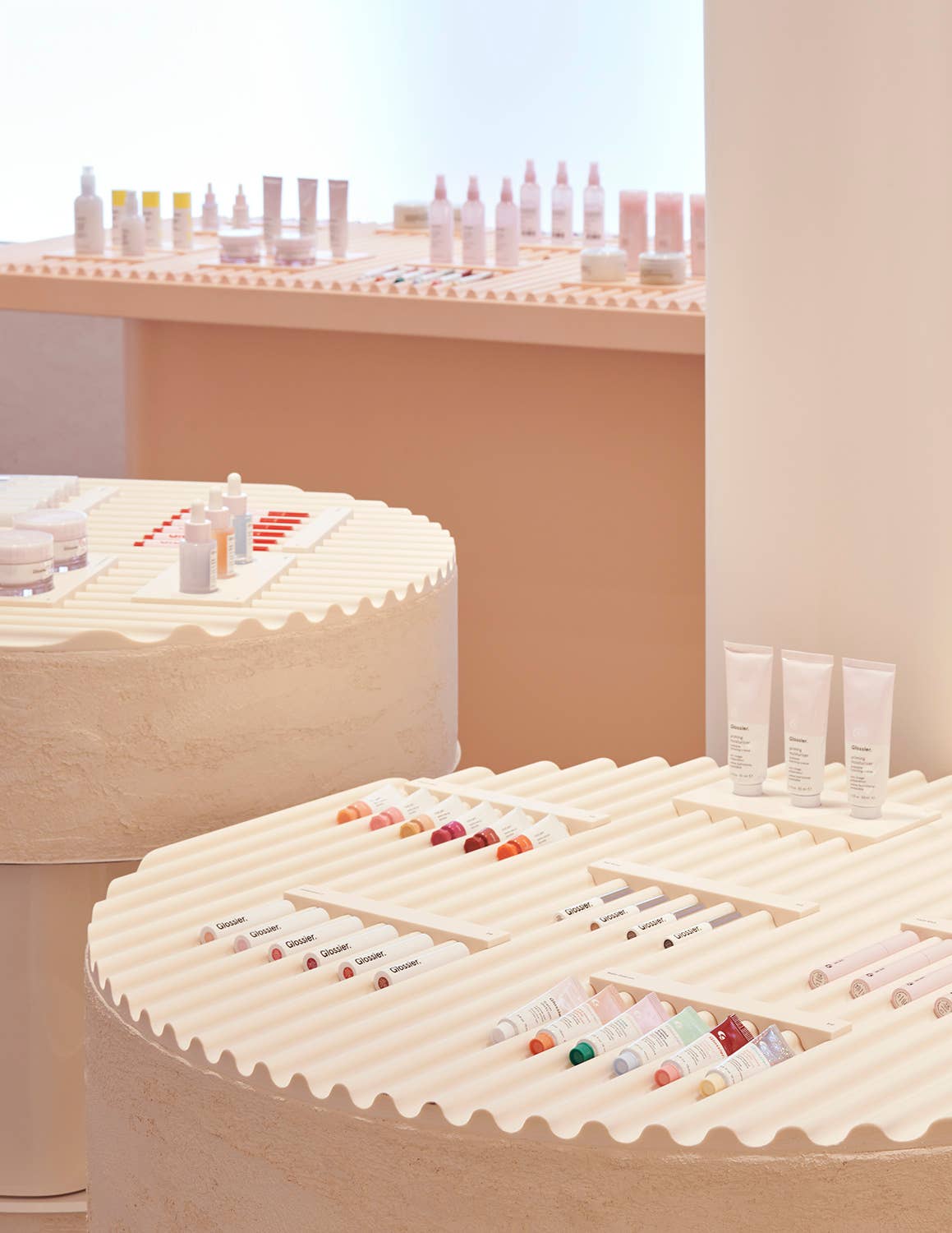Inside Glossier's New Flagship and 'Experiential Boy Brow Room ...