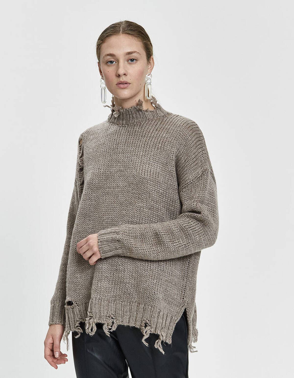 11 Distressed Sweaters Guaranteed to Give Your Fall Wardrobe a Cool ...