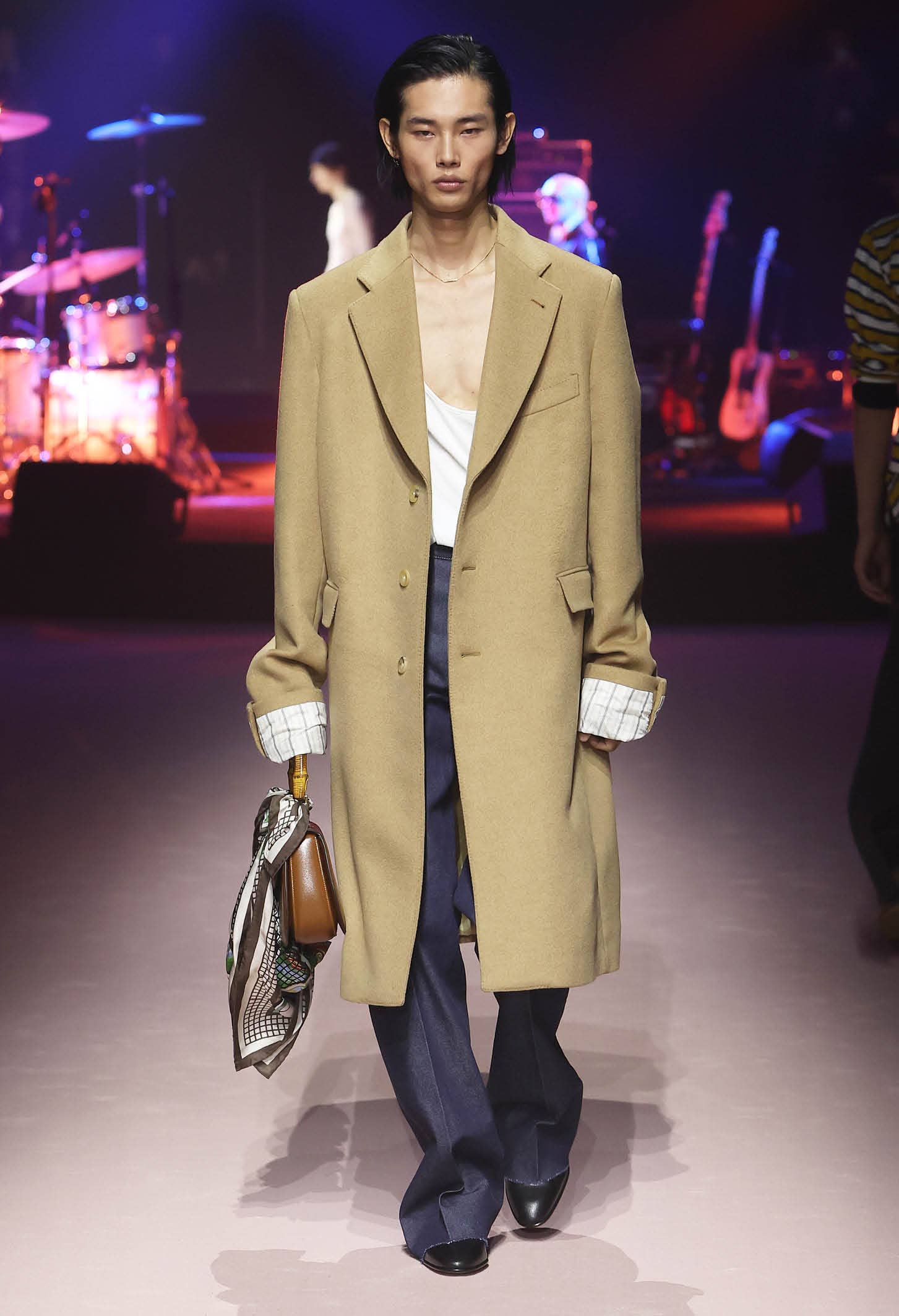Gucci Bids Maximalism Adieu in First Collection Post-Alessandro Michele ...