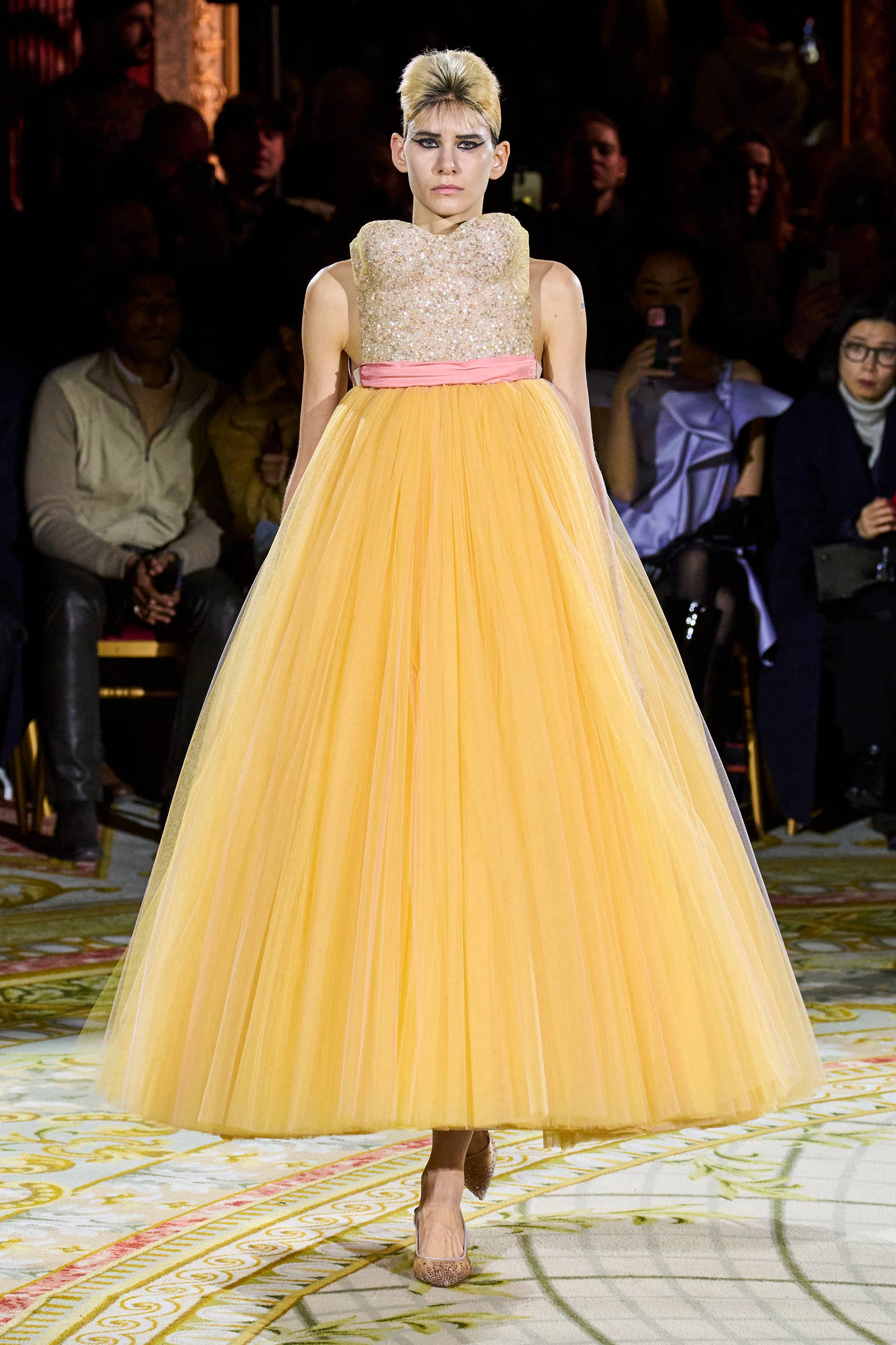 Viktor & Rolf Spring 2023 Proves There Are Many Ways to Wear a Ballgown ...