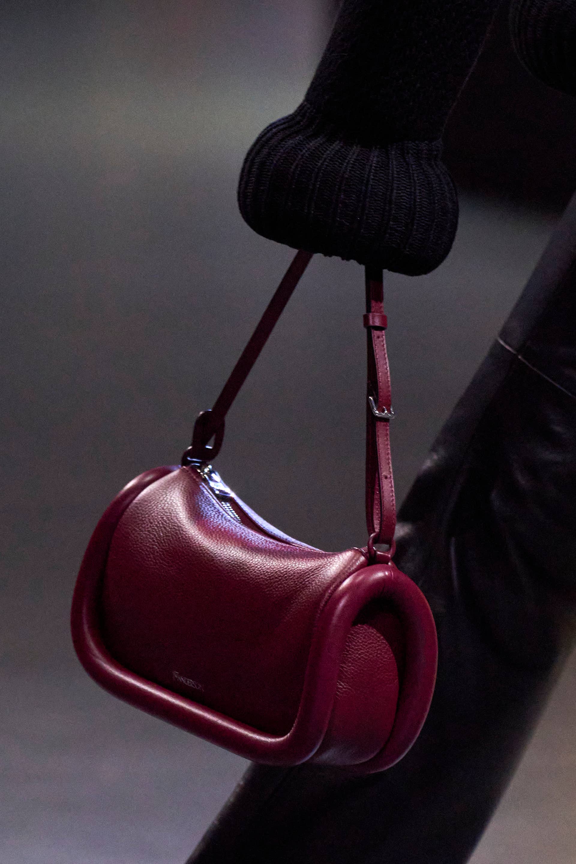 The 18 Best Bags From London Fashion Week Fall 2023 - Fashionista