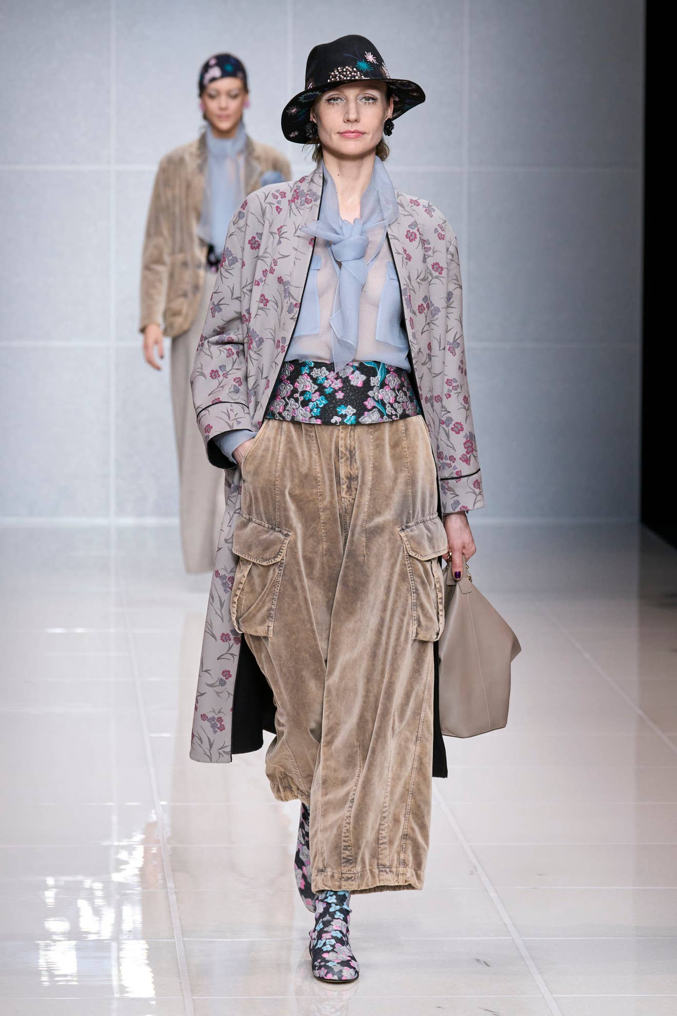 Giorgio Armani Fall 2024 Sees the Beauty in Winter Florals - Fashionista