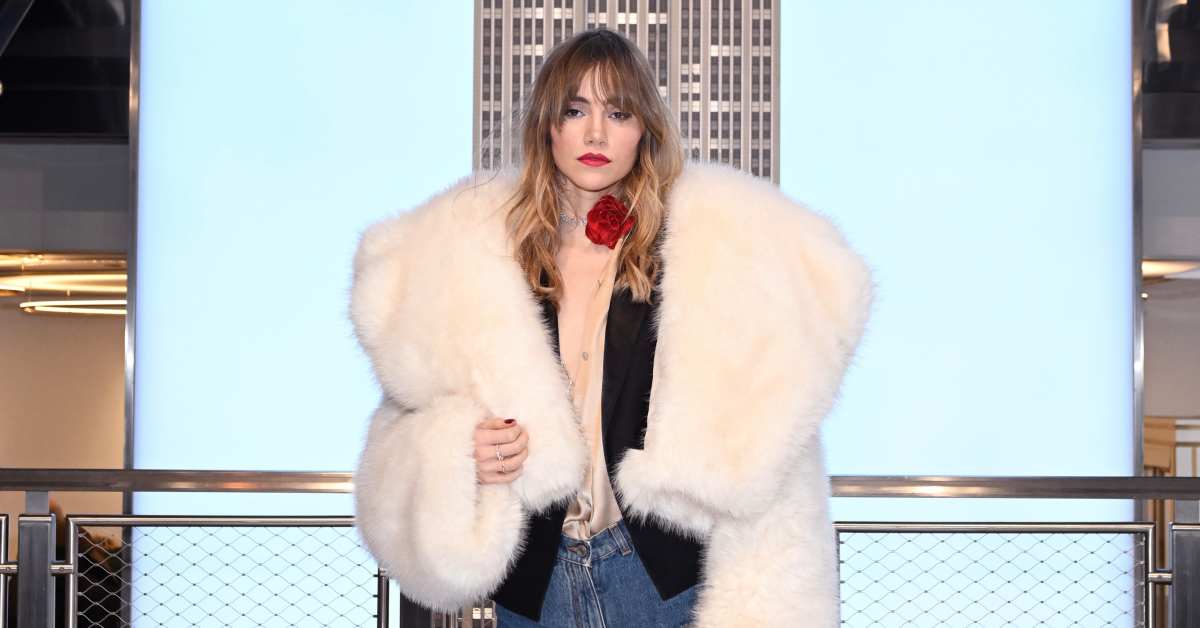 Suki Waterhouse Goes Full Indie Sleaze for ‘Daisy Jones and the Six ...