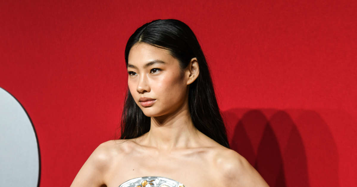 Must Read: Hoyeon Covers 'Elle', Why Influencers Want You in Their ...