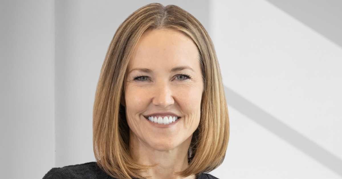 How Sarah Davis Turned Her Ebay Shop Into the Fashionphile Empire ...