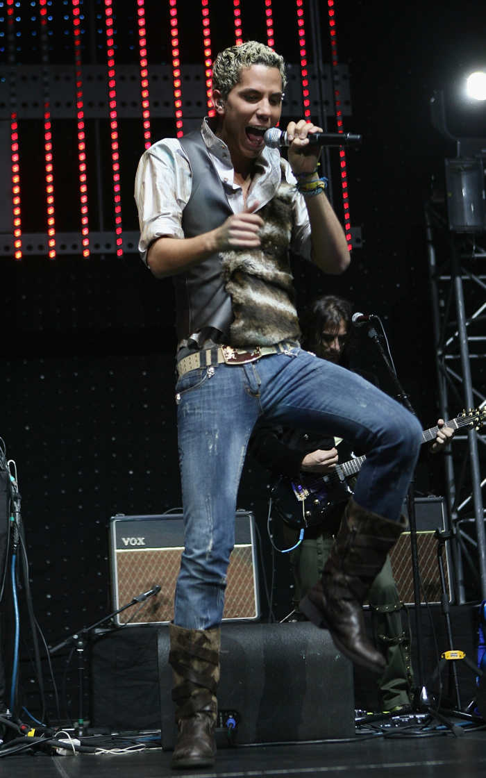 How RBD Is Bringing Back — and Updating — 'Rebelde' Style on Tour ...