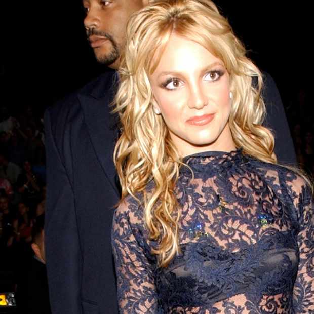 Meet Poshly, the Startup Hoping to Become the Go-To Resource for Beauty ...