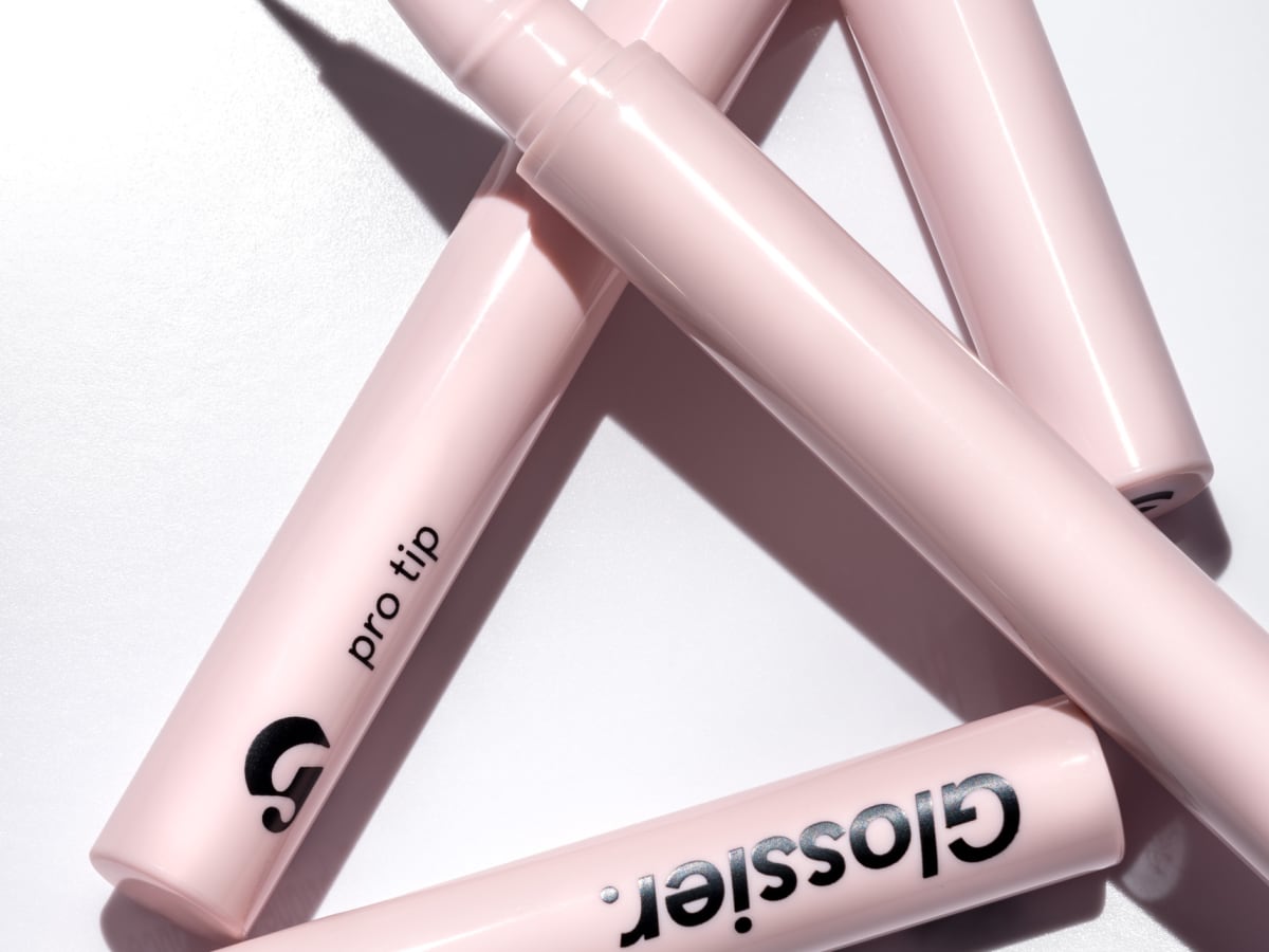 Glossier s New Liquid Eyeliner Is. Fine Fashionista