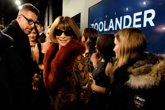 Anna Wintour Wore an Epic Coat and a Smile to the 'Zoolander 2 ...