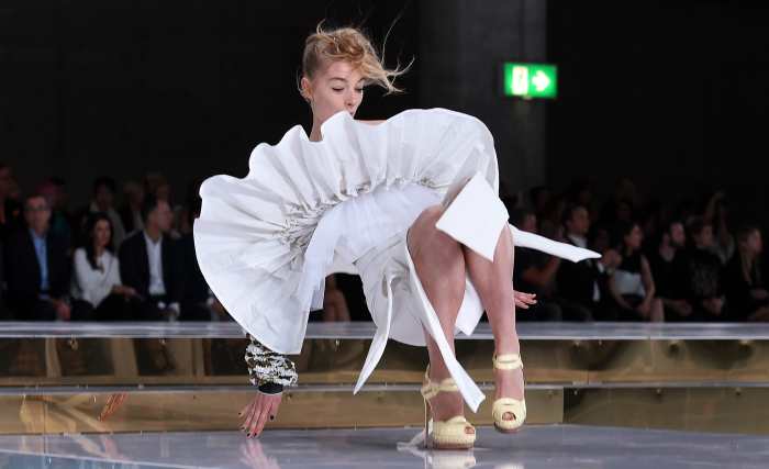 These Photos of a Model Falling on the Maticevski Runway Are Pure Art ...