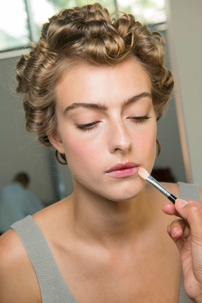 What It's Really Like to Be a Makeup Artist at Fashion Week - Fashionista