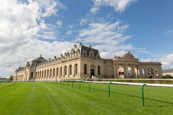 Dior to Show Its Cruise 2019 Collection in France's Chantilly Stables ...