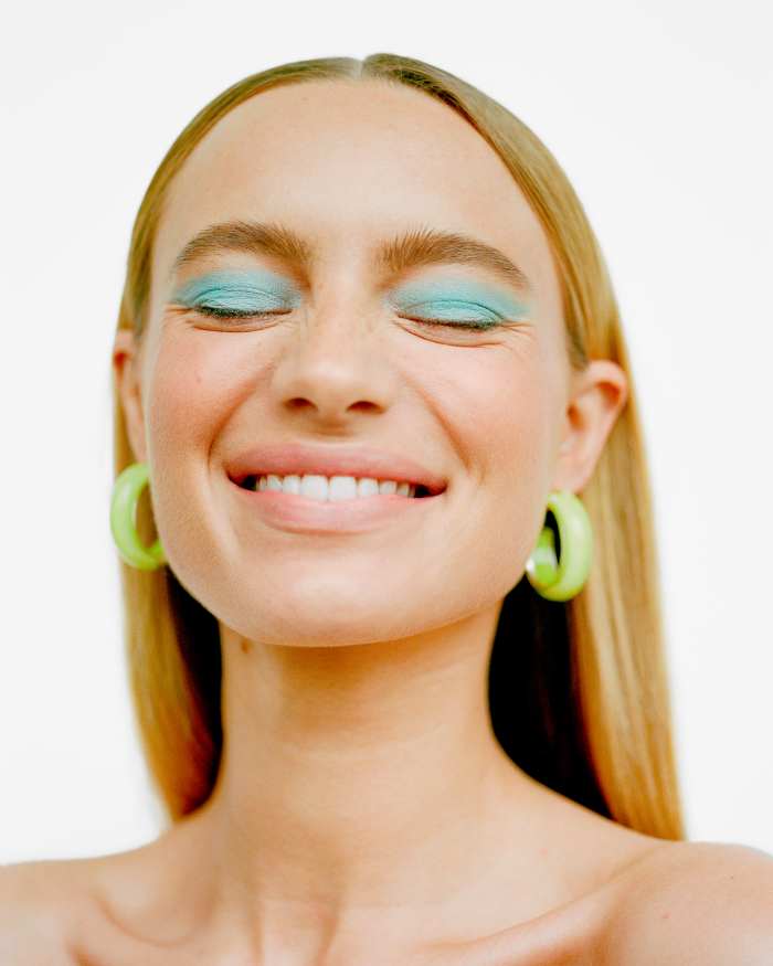 Thanks to a Sell-Out Hoop Earring Style, Alison Lou Saw a Year of Major ...