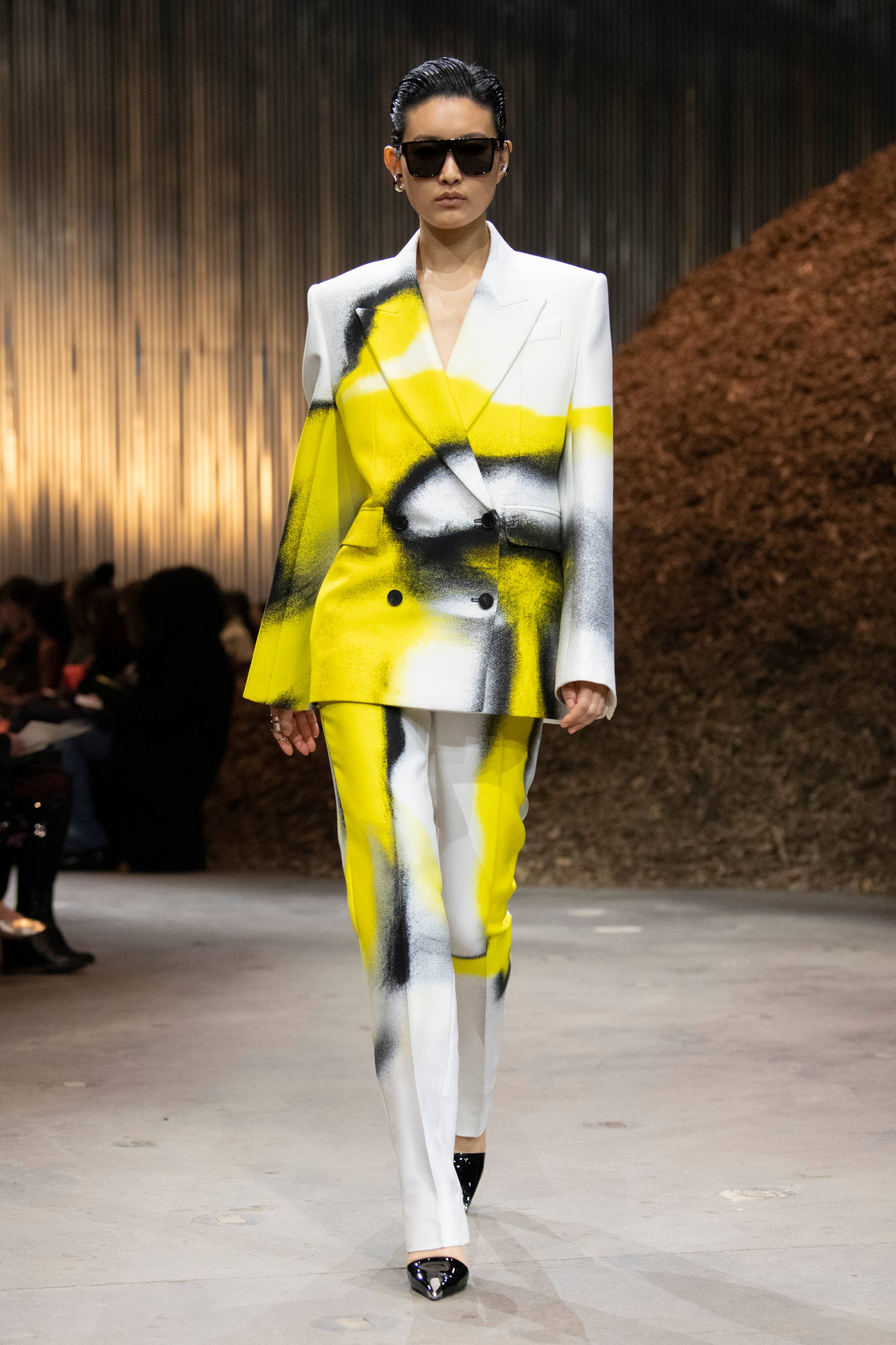 Alexander McQueen Fall 2022 Collection - Fashionista