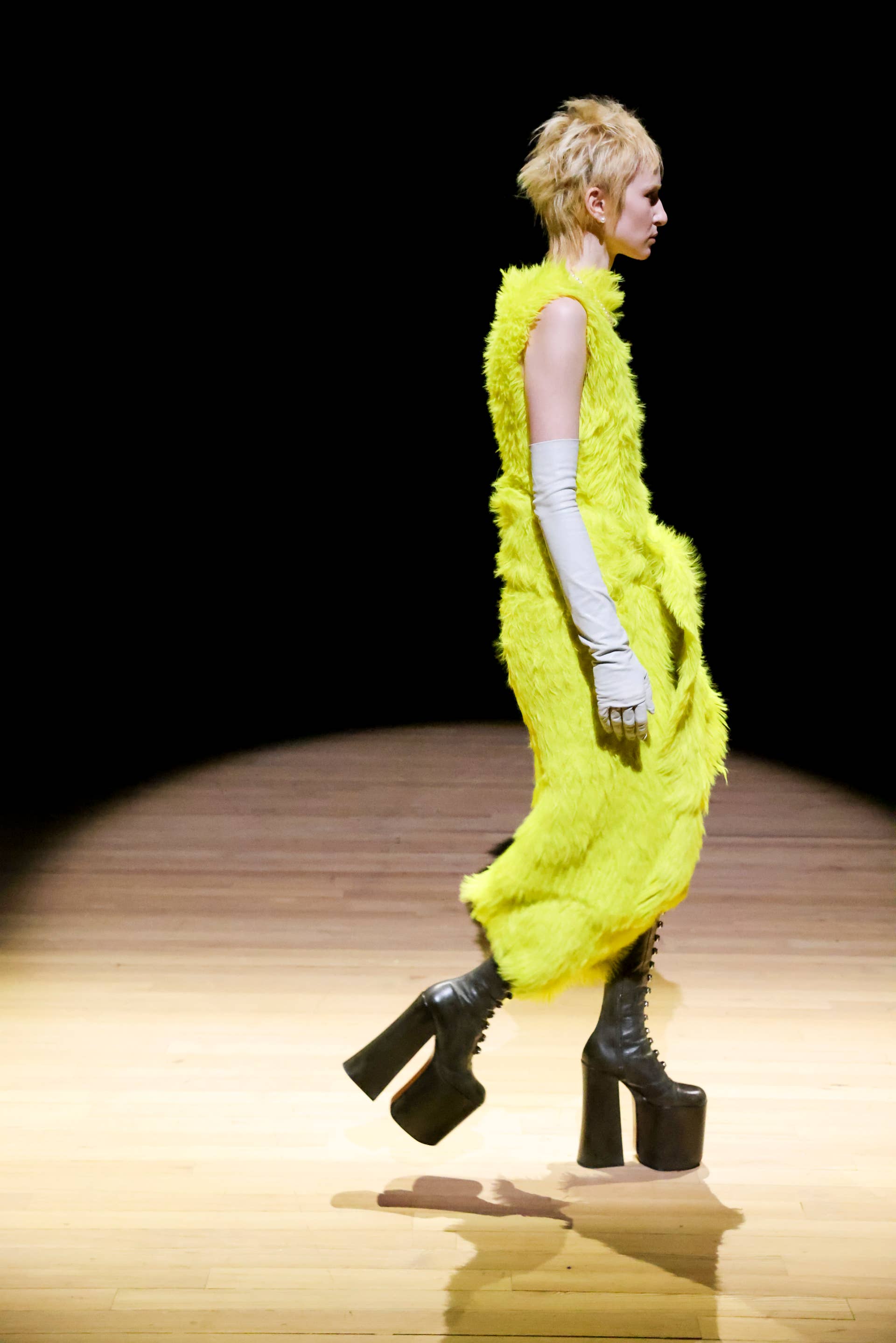 Marc Jacobs Brings Emotion and Self-Reflection to Surprise Runway ...