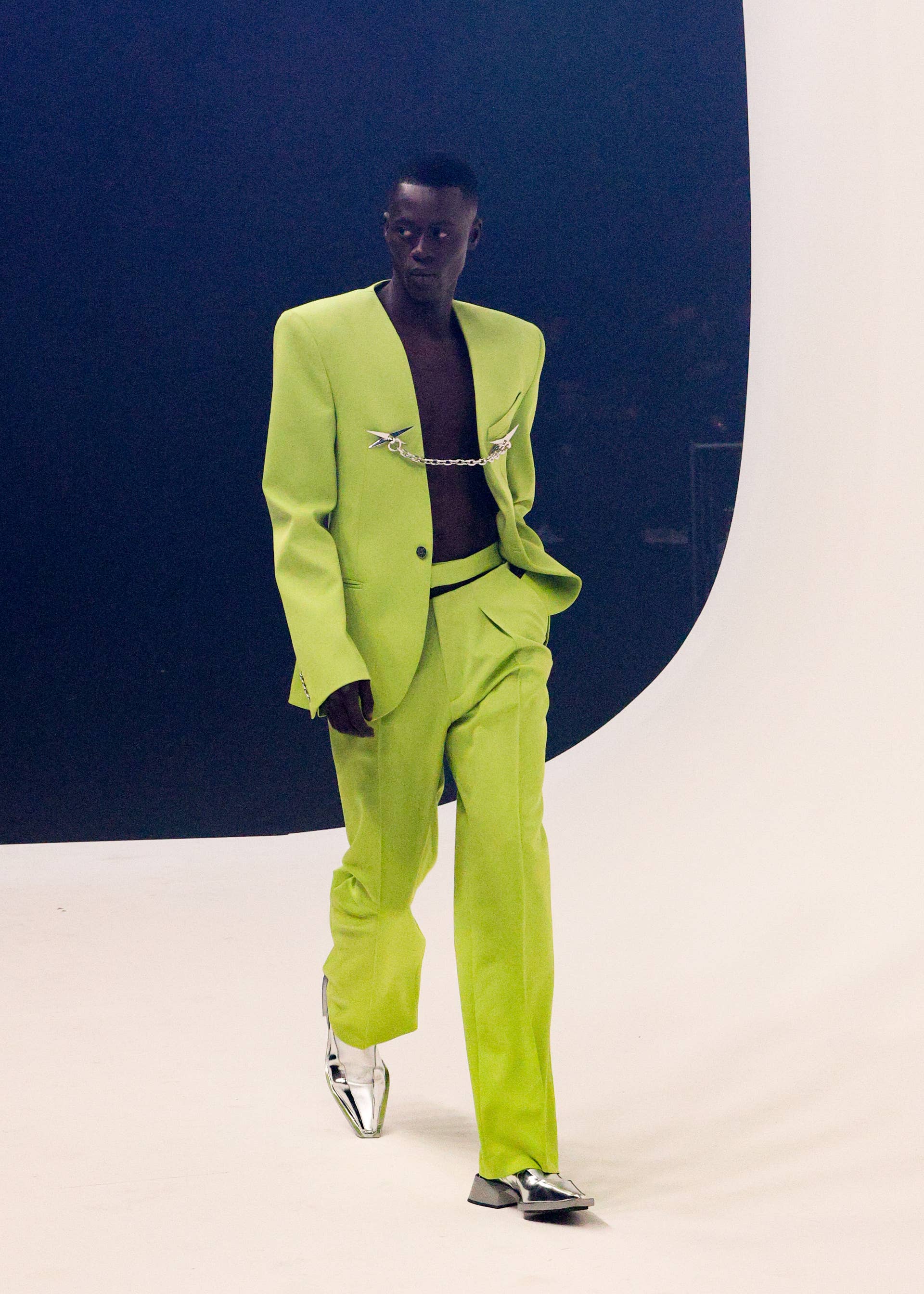 H&M and Mugler Know How to Put on a Show - Fashionista