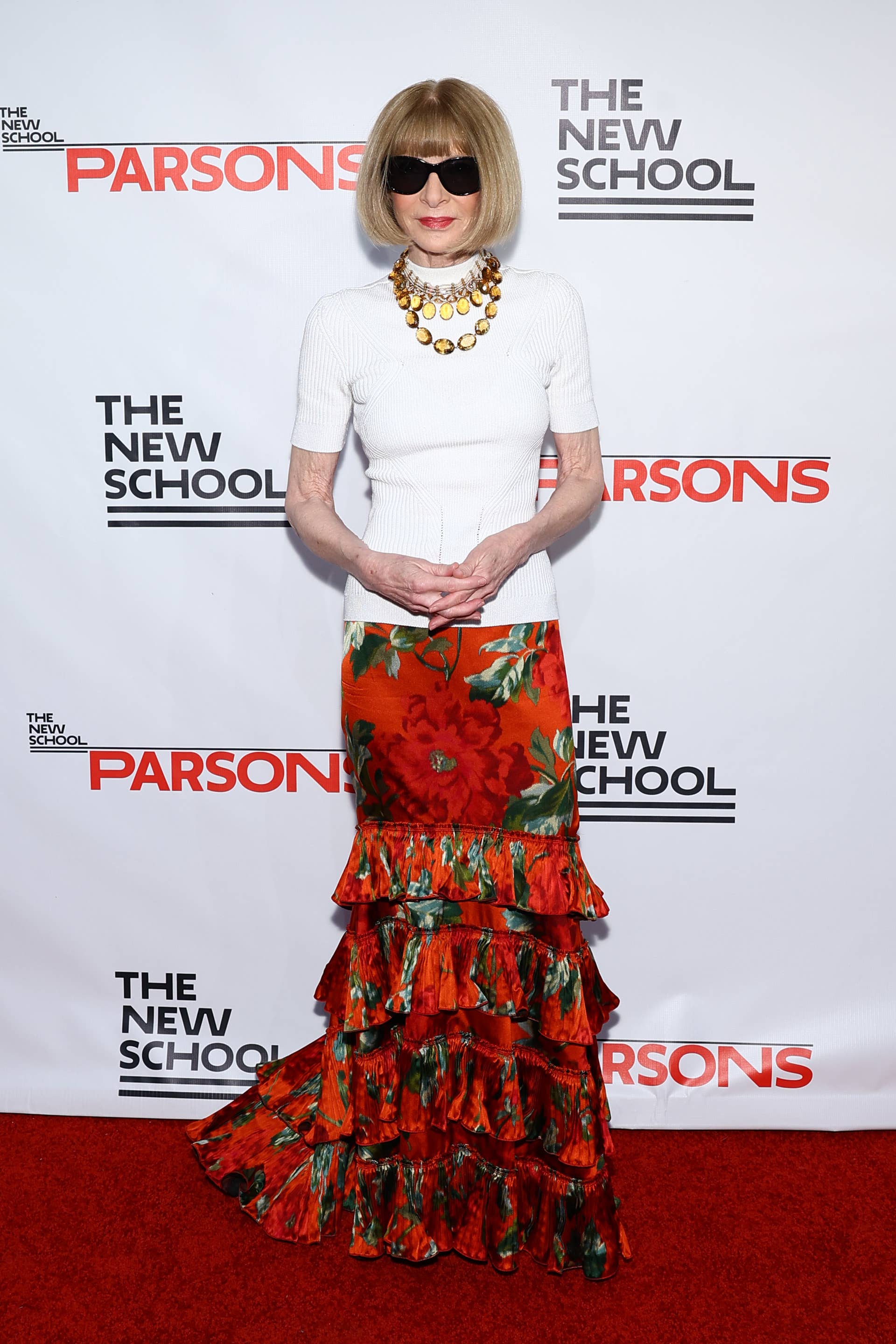 Anna Wintour Really, Really, Really Loves This Oscar-Era Balmain Skirt ...