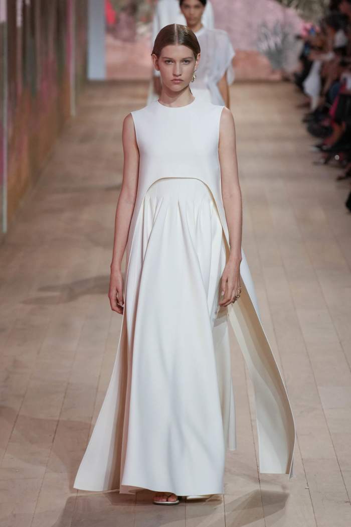 Dior Presents a Neutral-Toned, Greek Goddess-Inspired Couture ...