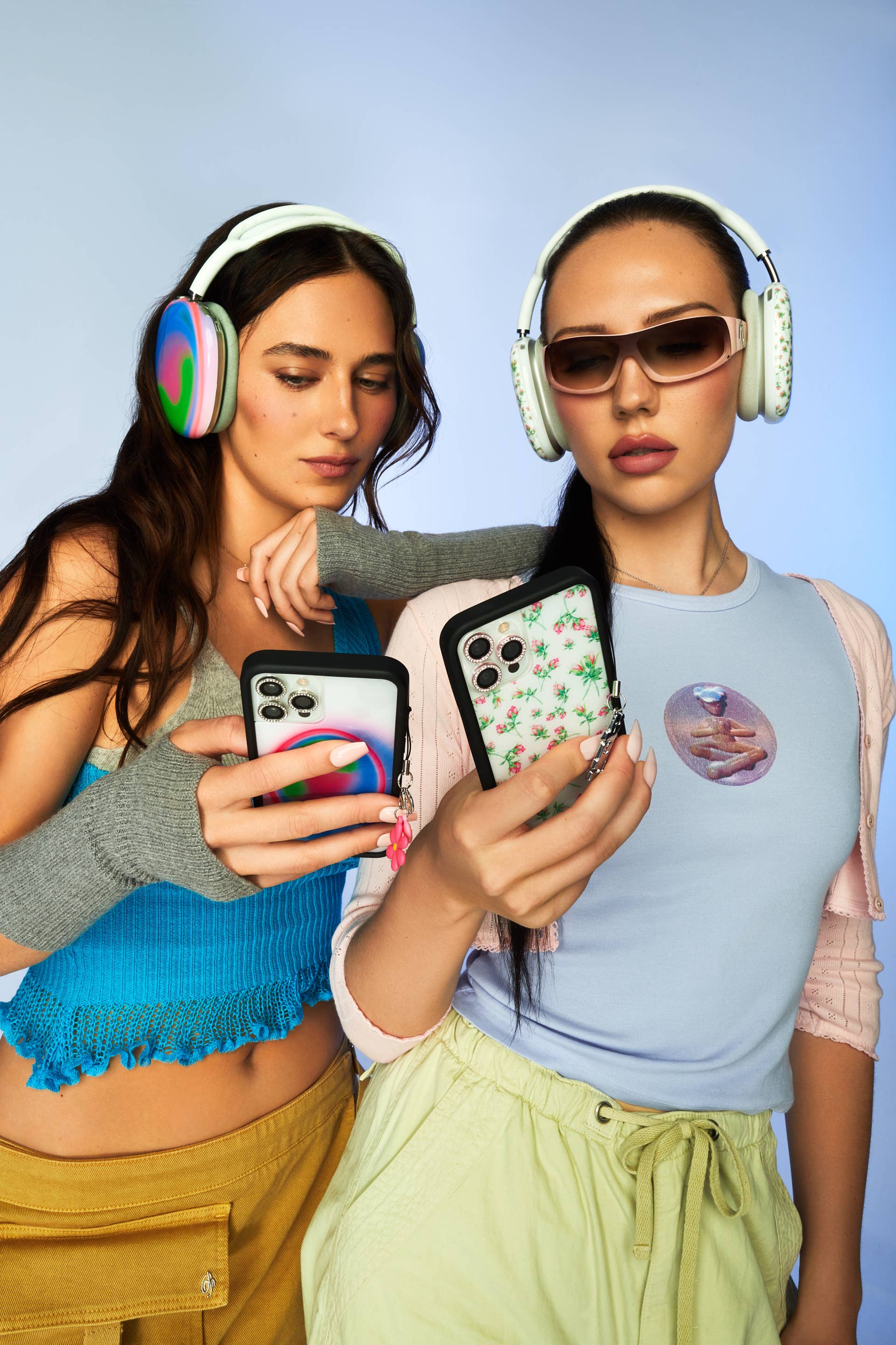 These Y2K-Inspired Airpod Max Covers Are for All the Chunky Headphone ...
