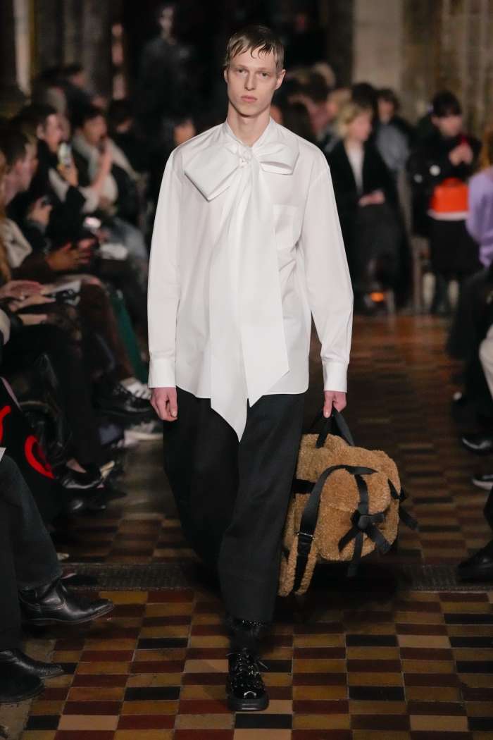 Simone Rocha Gives Her Dreamy Silhouettes a Little More Shape With ...