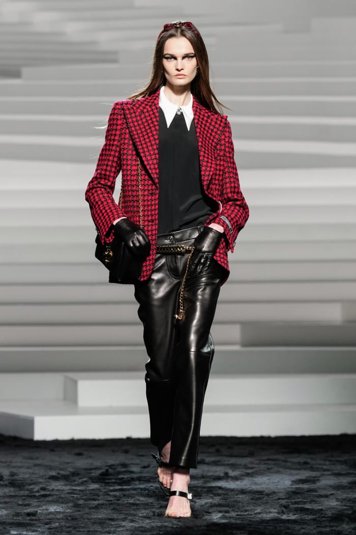 Versace Gives Its Power Suiting a Punk Twist for Fall 2024 - Fashionista