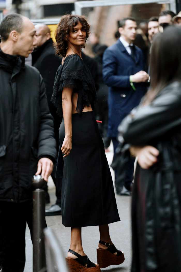 Showgoers Bared Their Midriffs in the Cold on Day 3 of Paris Fashion ...