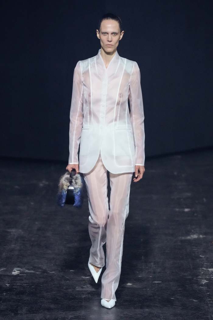 Coperni's '99% Air' Bag Is the Star of Its Fall 2024 Collection - Fashionista