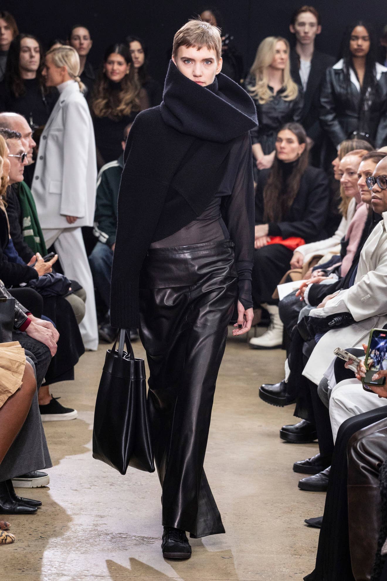 Sweaters as Scarves: 64 Styling Ideas From Fall 2024 Fashion Month ...