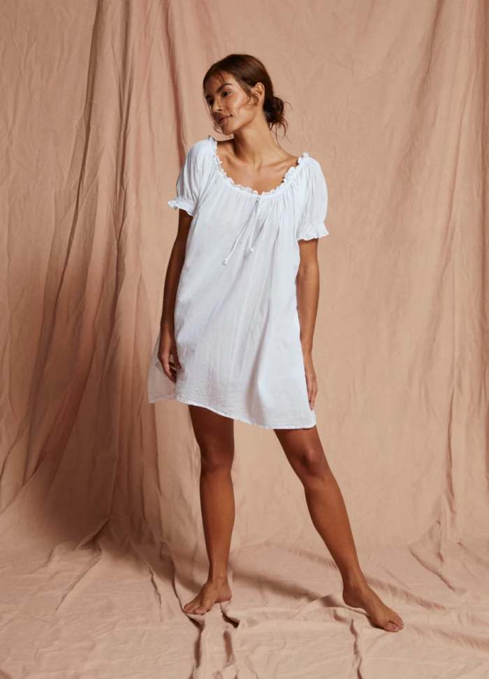 32 Dreamy Nightgowns That Bring Old Hollywood Romance to Your Sleep ...