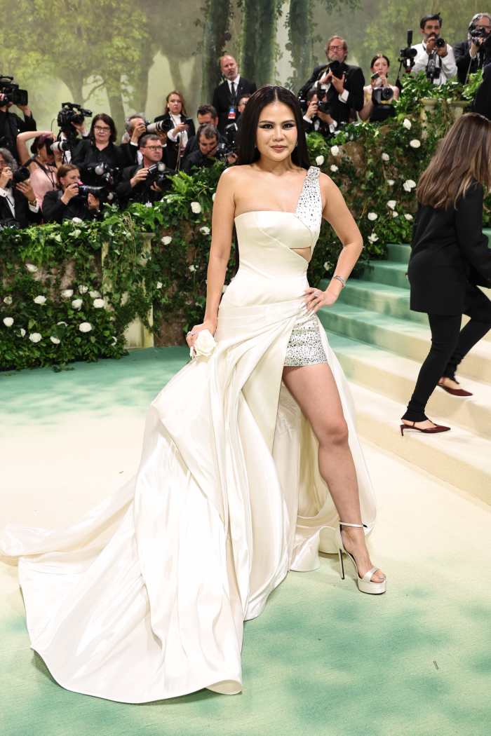 Every Single Look From the 2024 Met Gala Red Carpet - Fashionista