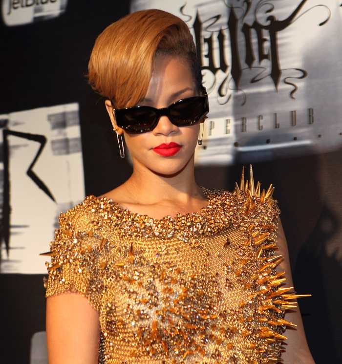 Great Outfits in Fashion History: Rihanna's 'Rated R' Spike Dress by ...