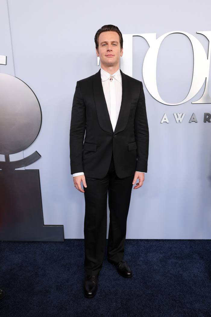 See the Best Dressed Stars at the 2024 Tony Awards - Fashionista