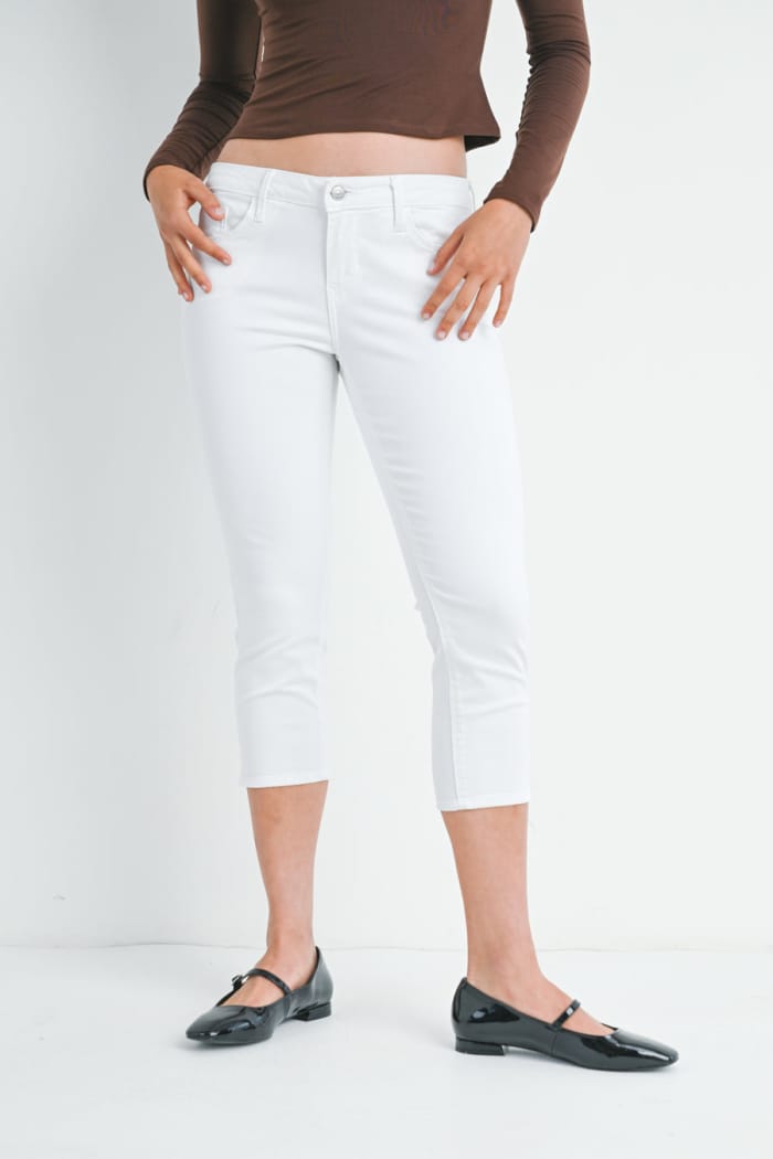 Everyone's Wearing Capris This Summer - Fashionista