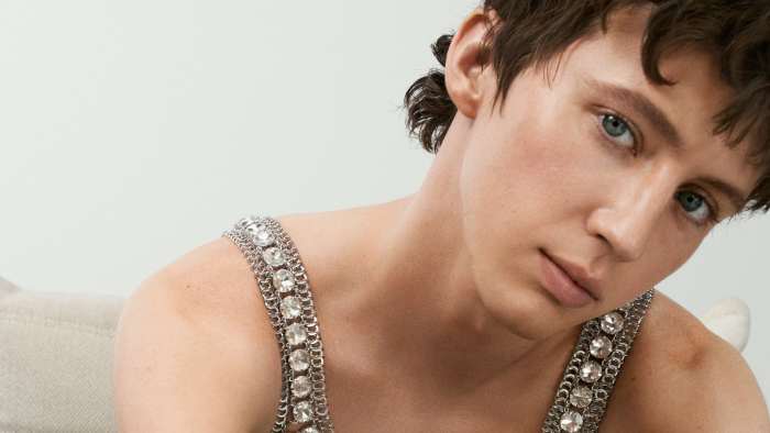 Must Read: Troye Sivan is Rabanne's First Global Makeup Ambassador, 'Vogue' Announces 'Inventing ...