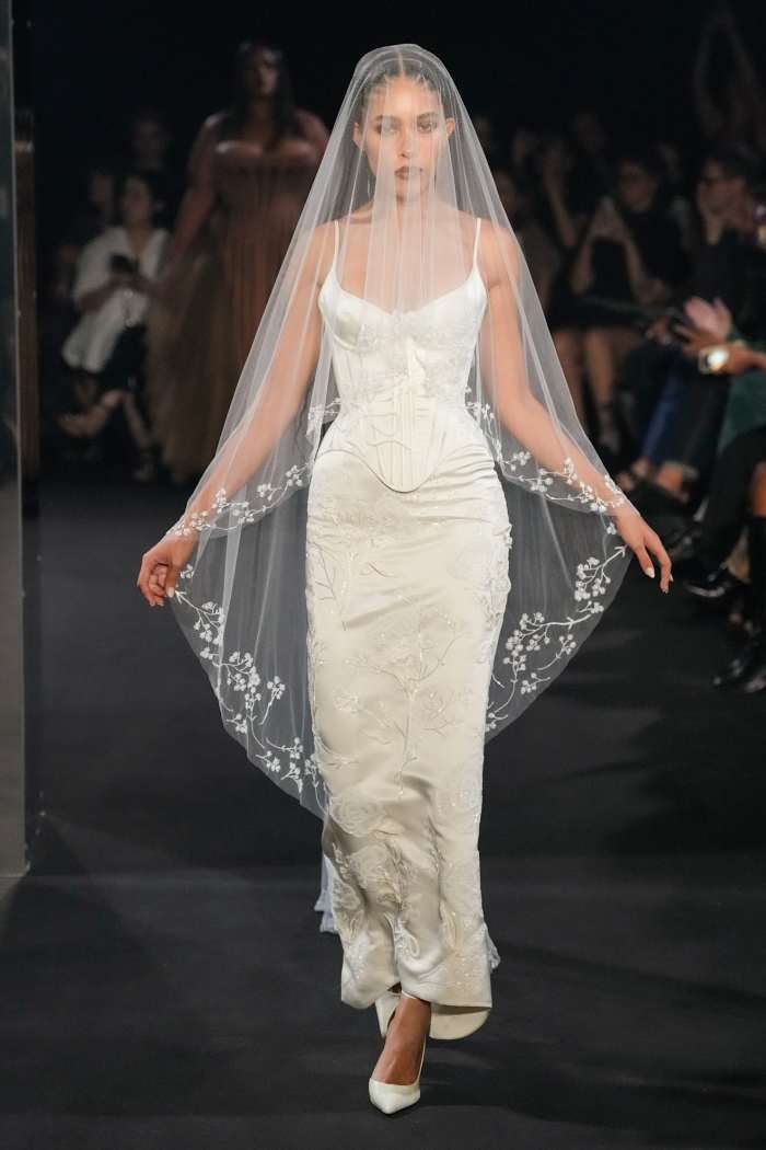 Wiederhoeft's Spring 2025 Collection Shows That Corsets Are for ...