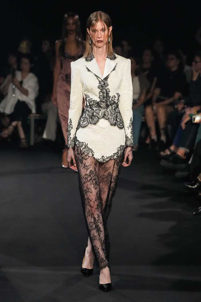 Wiederhoeft's Spring 2025 Collection Shows That Corsets Are for ...