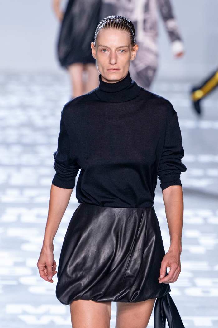 The Spring Runways Are Full of '90s- and 2000s-Inspired Hairstyles ...