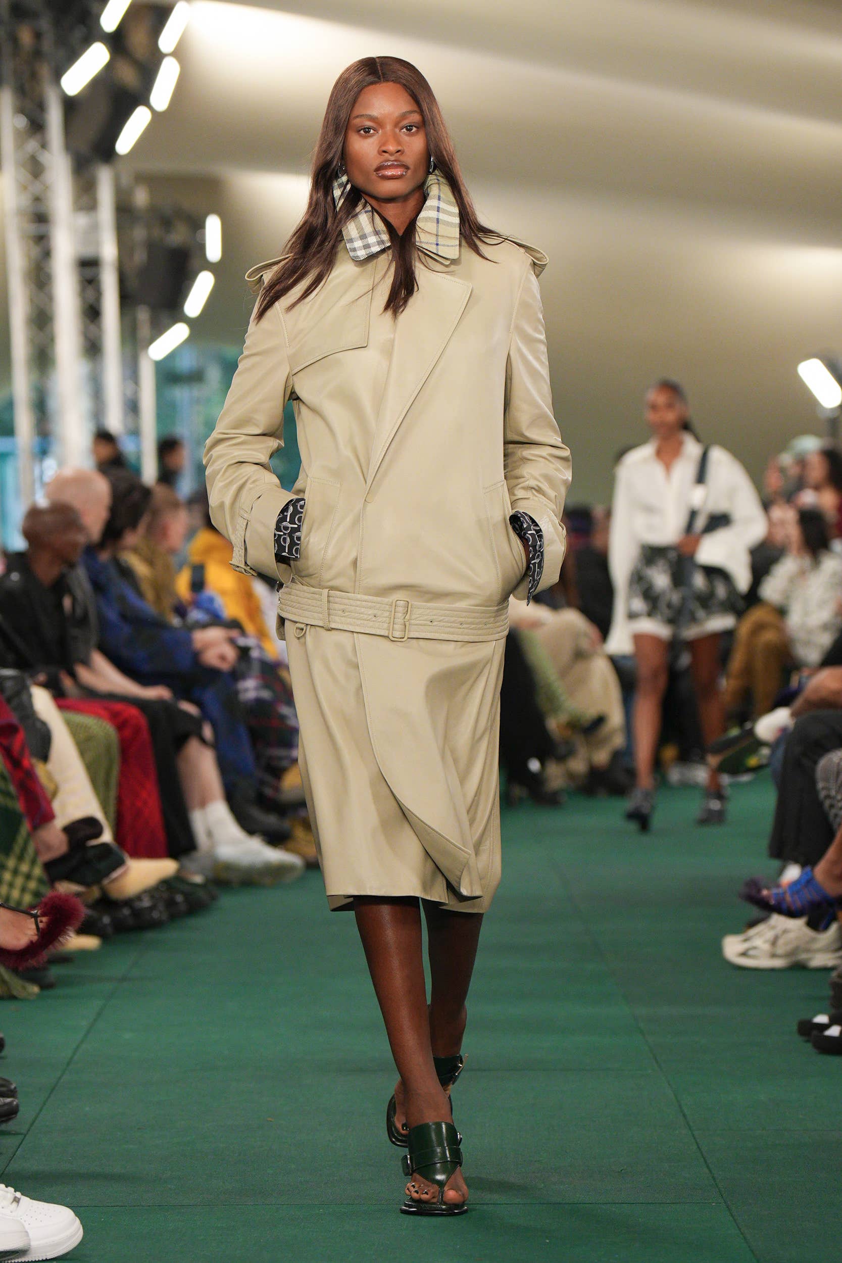 Burberry Revives Old Fabric Techniques for Summer 2024 - Fashionista