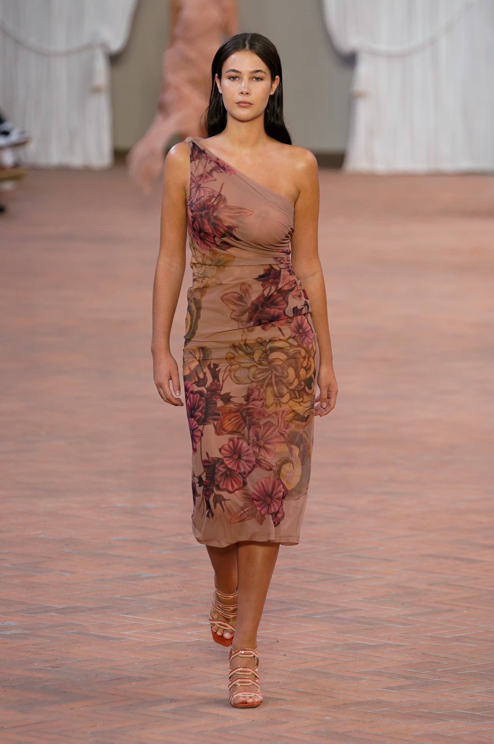 Alberta Ferretti Strips It Back to Basics for Spring 2024 - Fashionista
