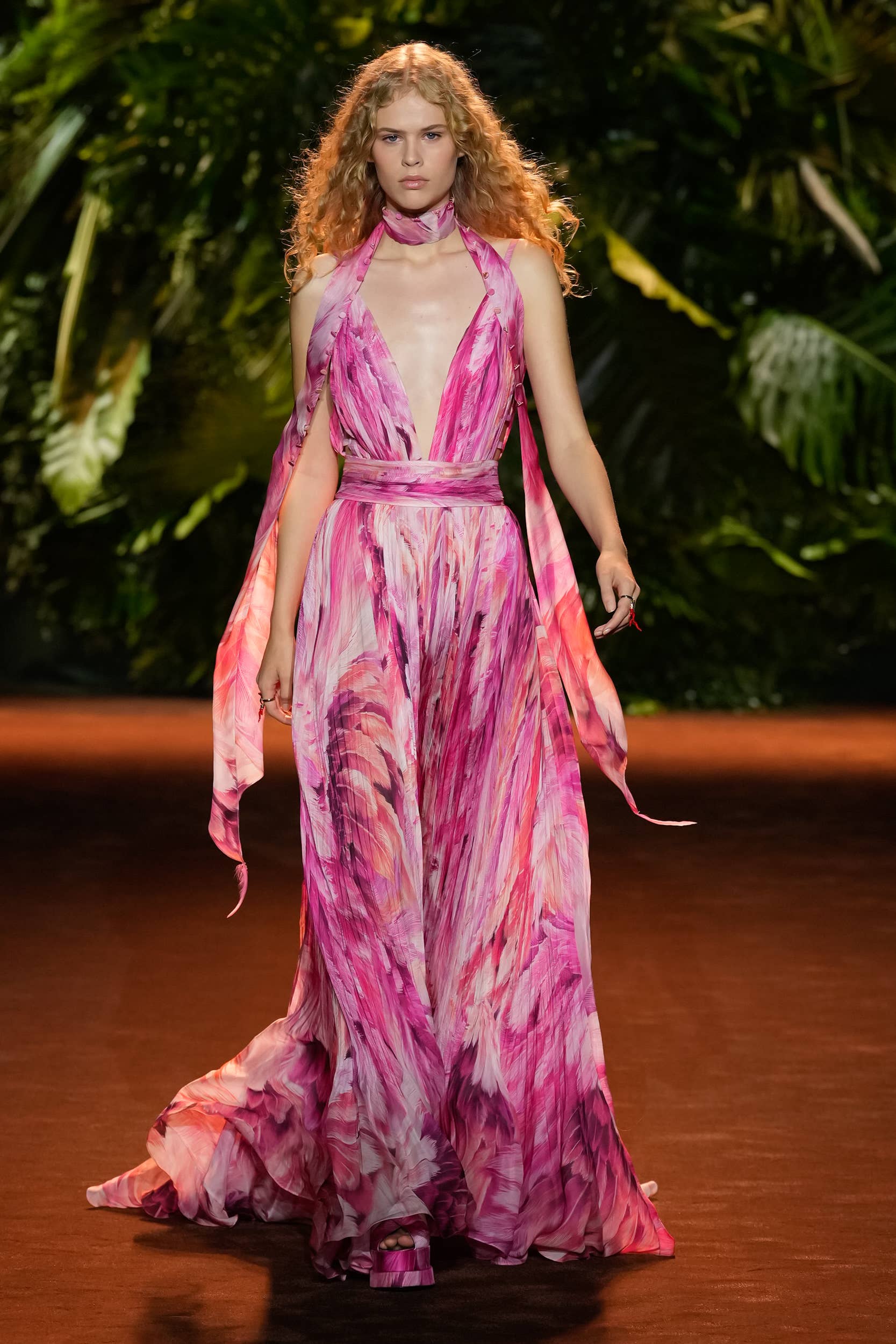 Roberto Cavalli's Spring 2024 Collection Evokes a '70s Disco Jungle ...