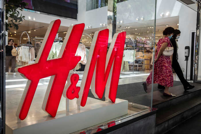 Must Read: H&M to Relaunch Color Cosmetics, Will U.S. Livestream ...
