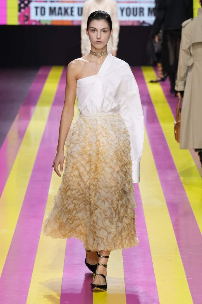 At Dior Spring 2024, a Flashy Art Installation Frames Maria Grazia ...