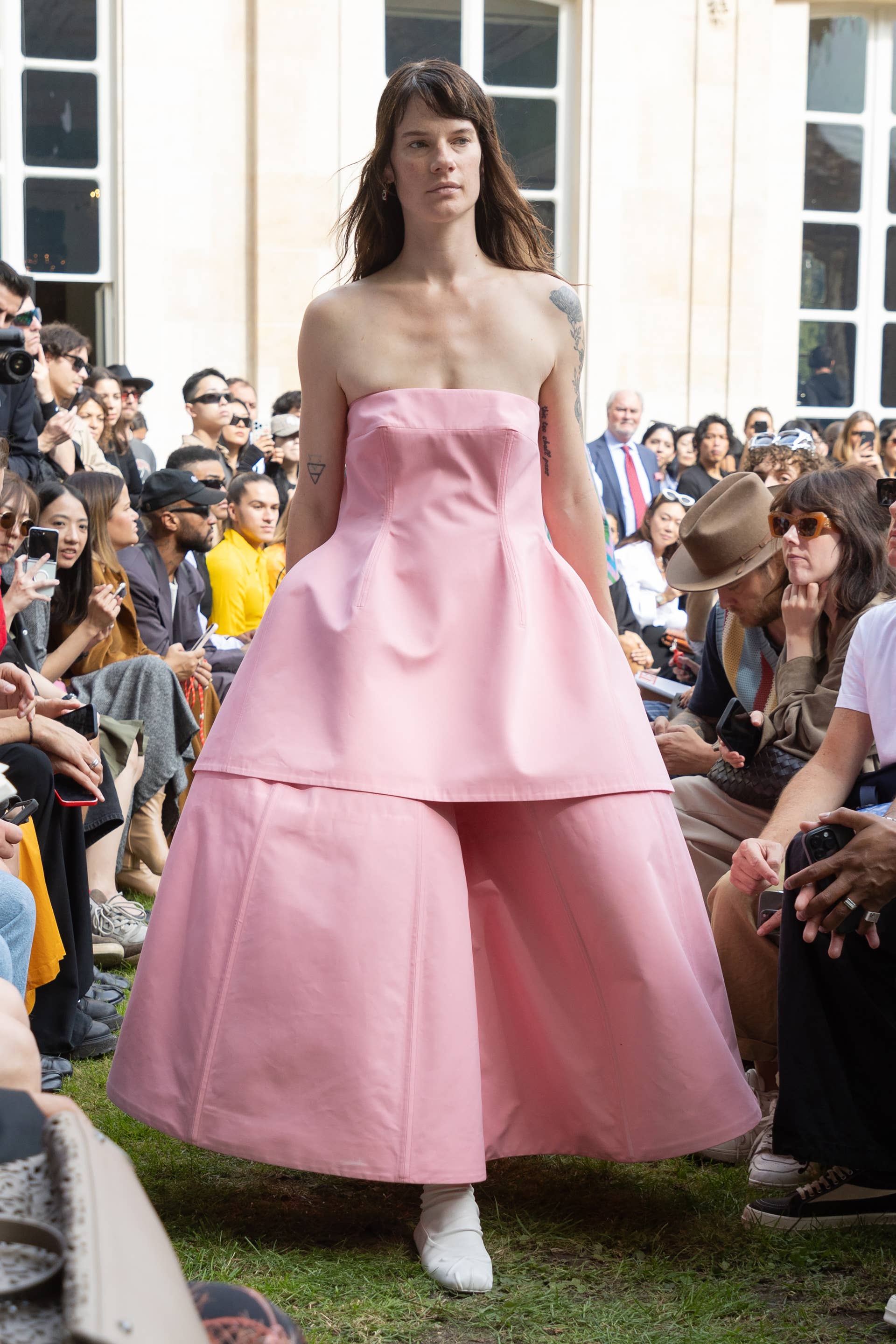 Marni's First Show in Paris Involved Actually-Groundbreaking Florals ...