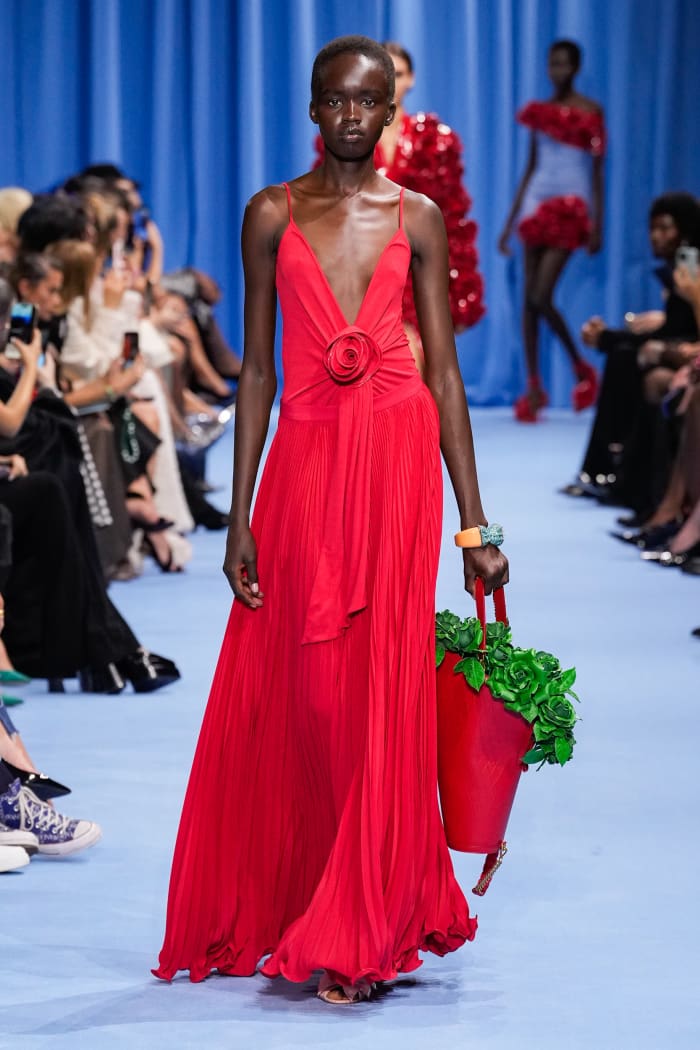 Balmain Spring 2024 Was All Roses (Despite That One Thorn) - Fashionista