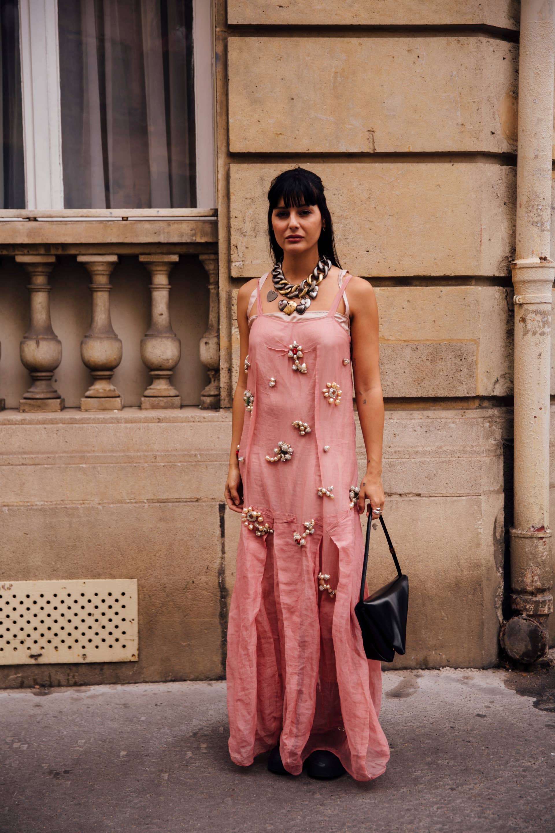 Showgoers Didn't Shy Away From Color on Day 2 of Paris Fashion Week ...