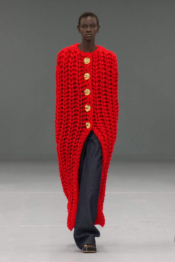 Jonathan Anderson Presents a Loewe Collection for the Everyday ...