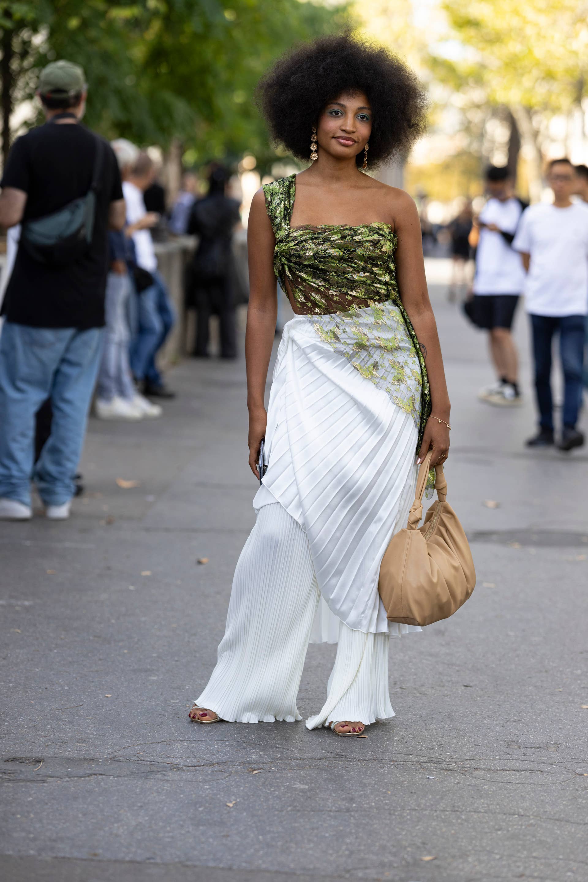 The 47 Best Beauty Street Style Looks From Paris Fashion Week - Fashionista