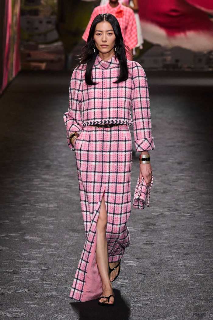 Chanel Spring 2024 Celebrates the Freedom of Dressing How You Want ...