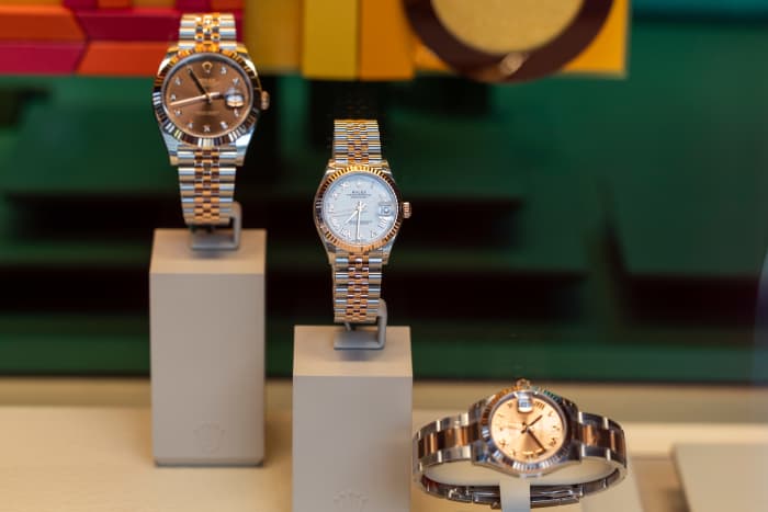 Must Read: DTC Brands Take on Luxury Watchmakers, Resale Companies Find ...